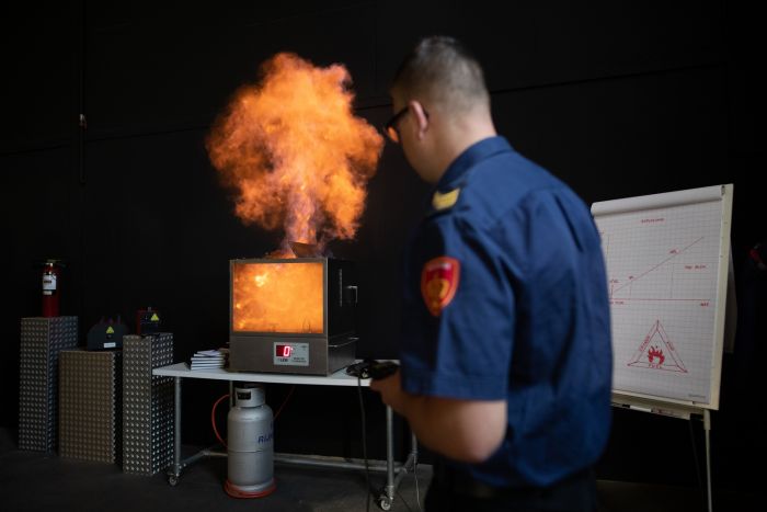 Desktop Flashover branddynamica demo-unit | LION Protects | LION Protects